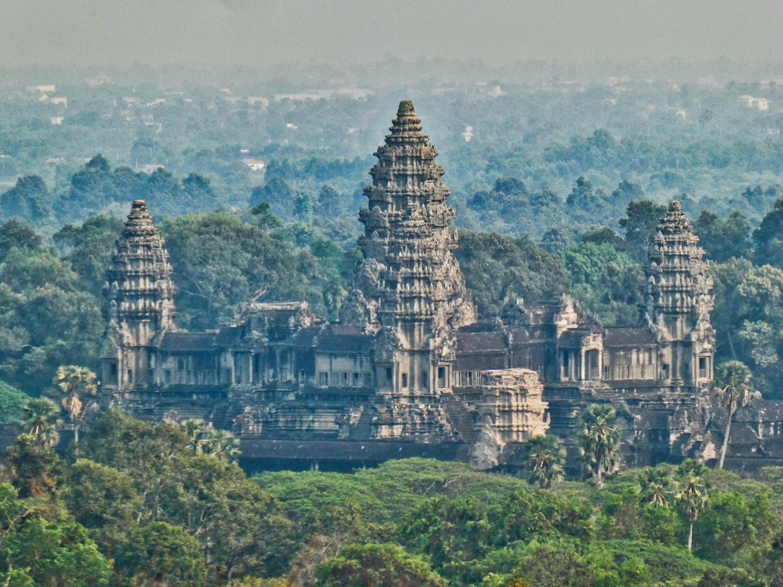 Phnom Bakheng - The temple with a view over Angkor Wat - Siem Reap