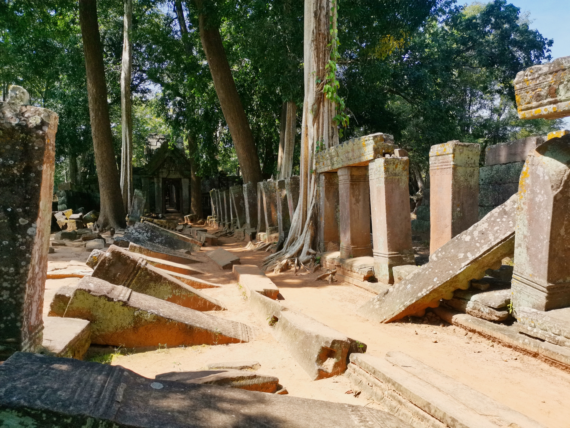 Koh Ker - a huge pyramid temple in Cambodia - Siem Reap